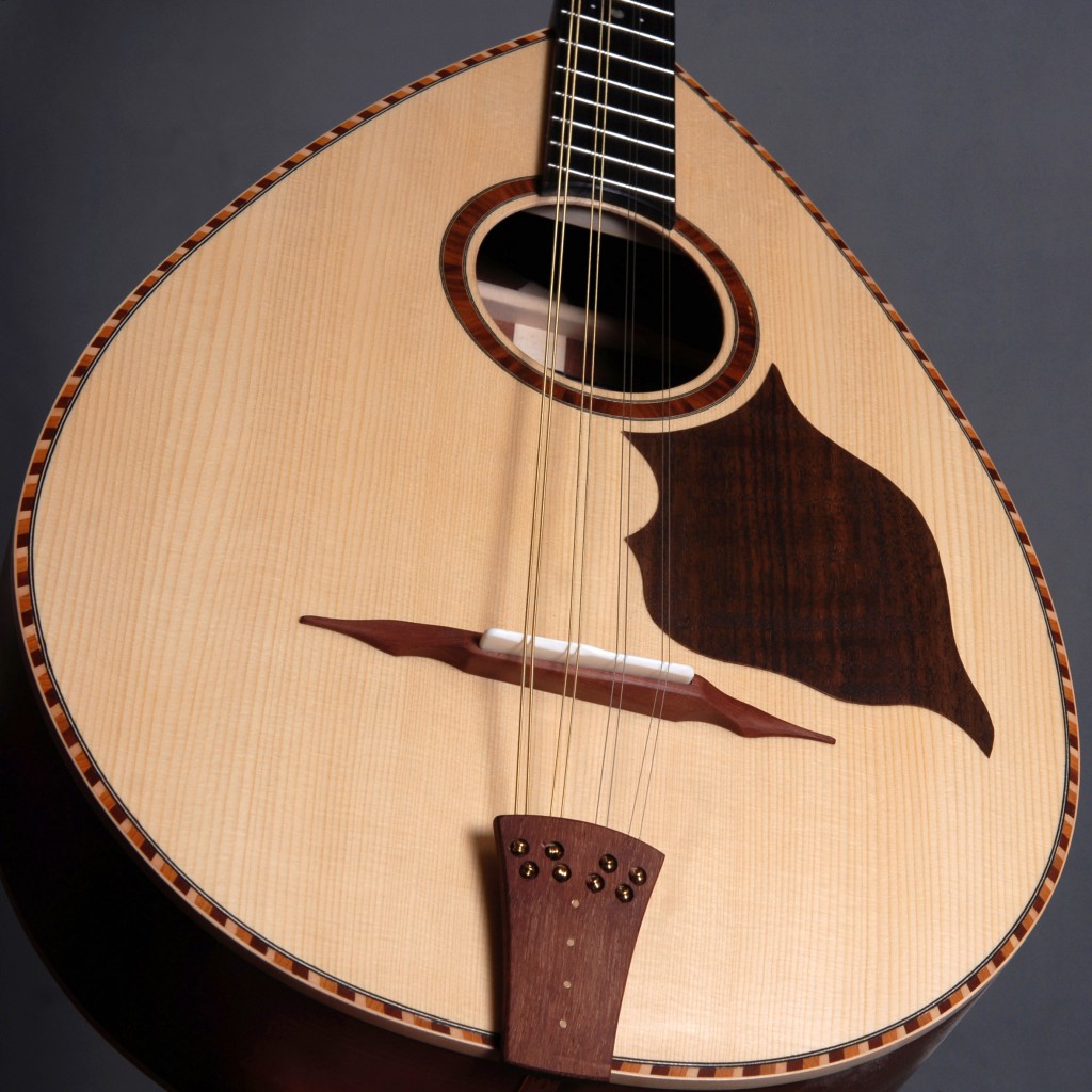 Medieval mandola – Atelier de lutherie Philippe Berne