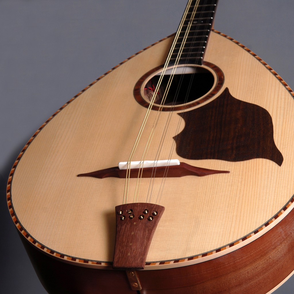 Medieval mandola – Atelier de lutherie Philippe Berne