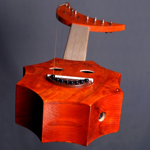 Sun lyre – Atelier de lutherie Philippe Berne