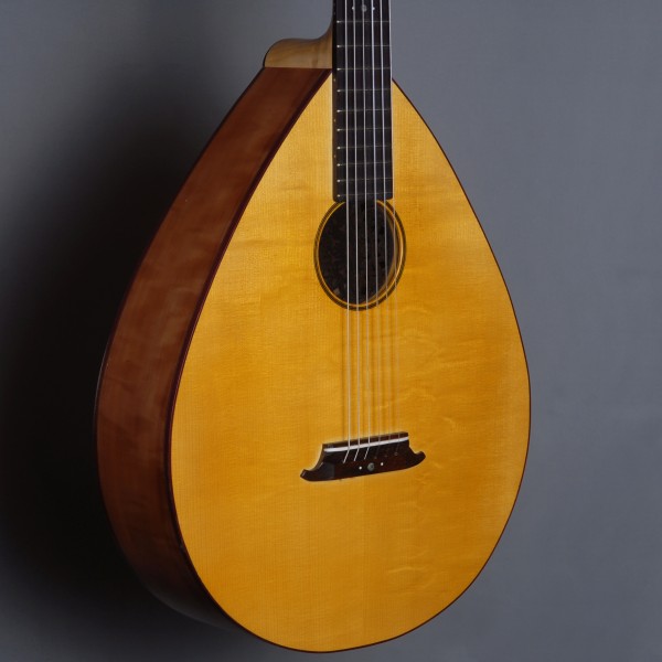 Medieval Guitar – Atelier de lutherie Philippe Berne
