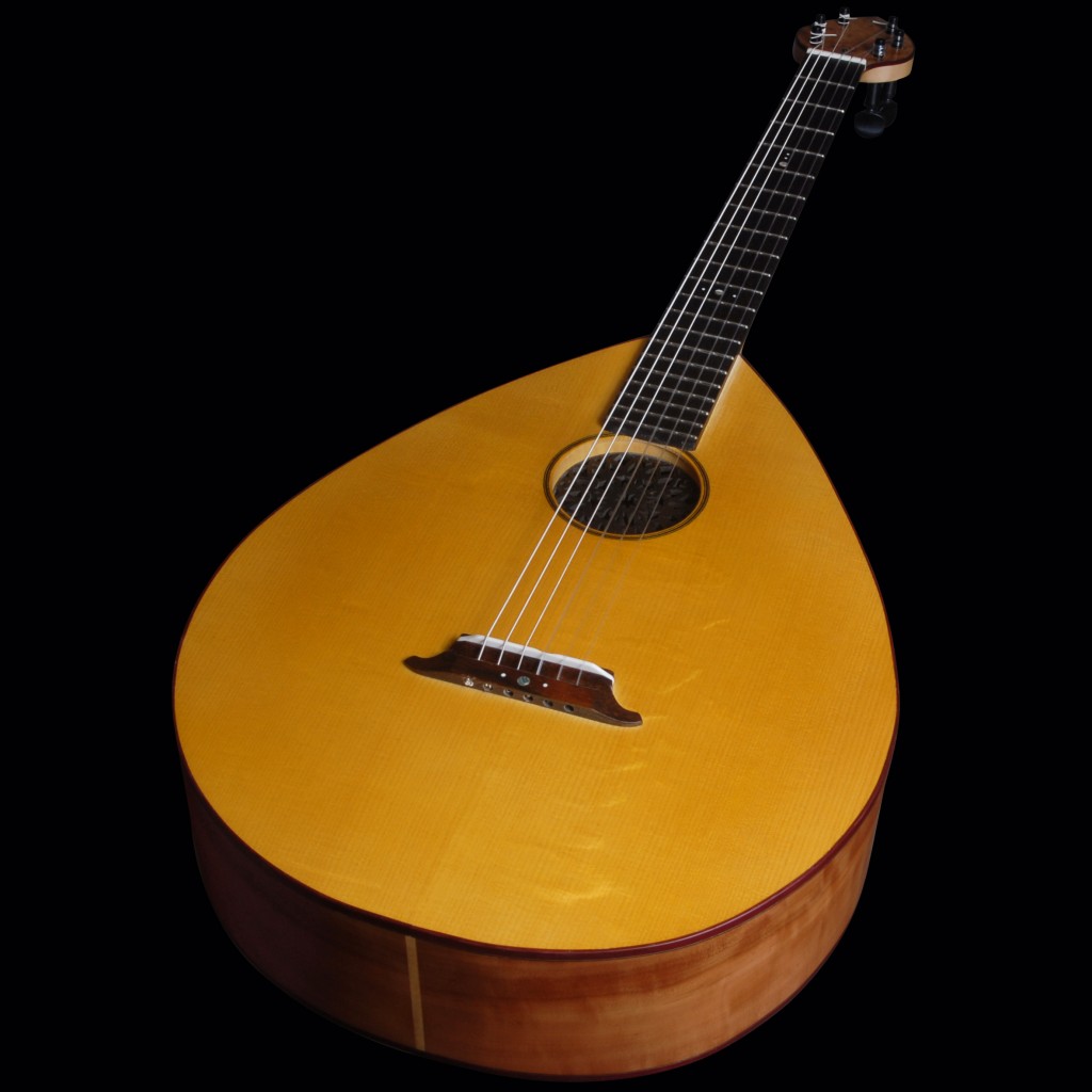 Medieval Guitar – Atelier de lutherie Philippe Berne