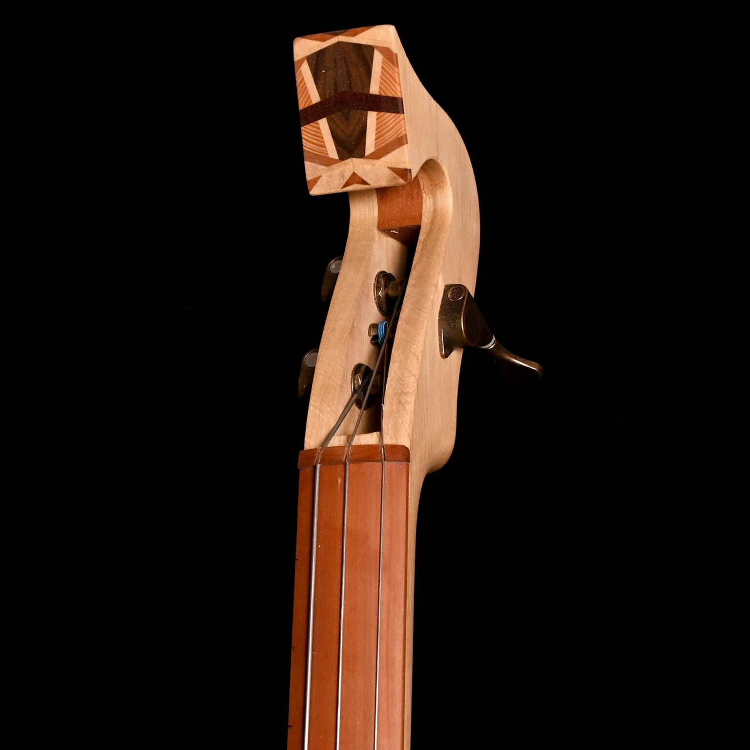 Hurdy-gurdy-cello 3-string – Atelier de lutherie Philippe Berne