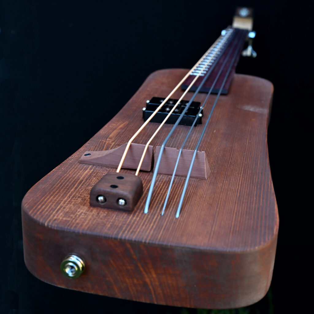 Guembri Basse – Atelier de lutherie Philippe Berne